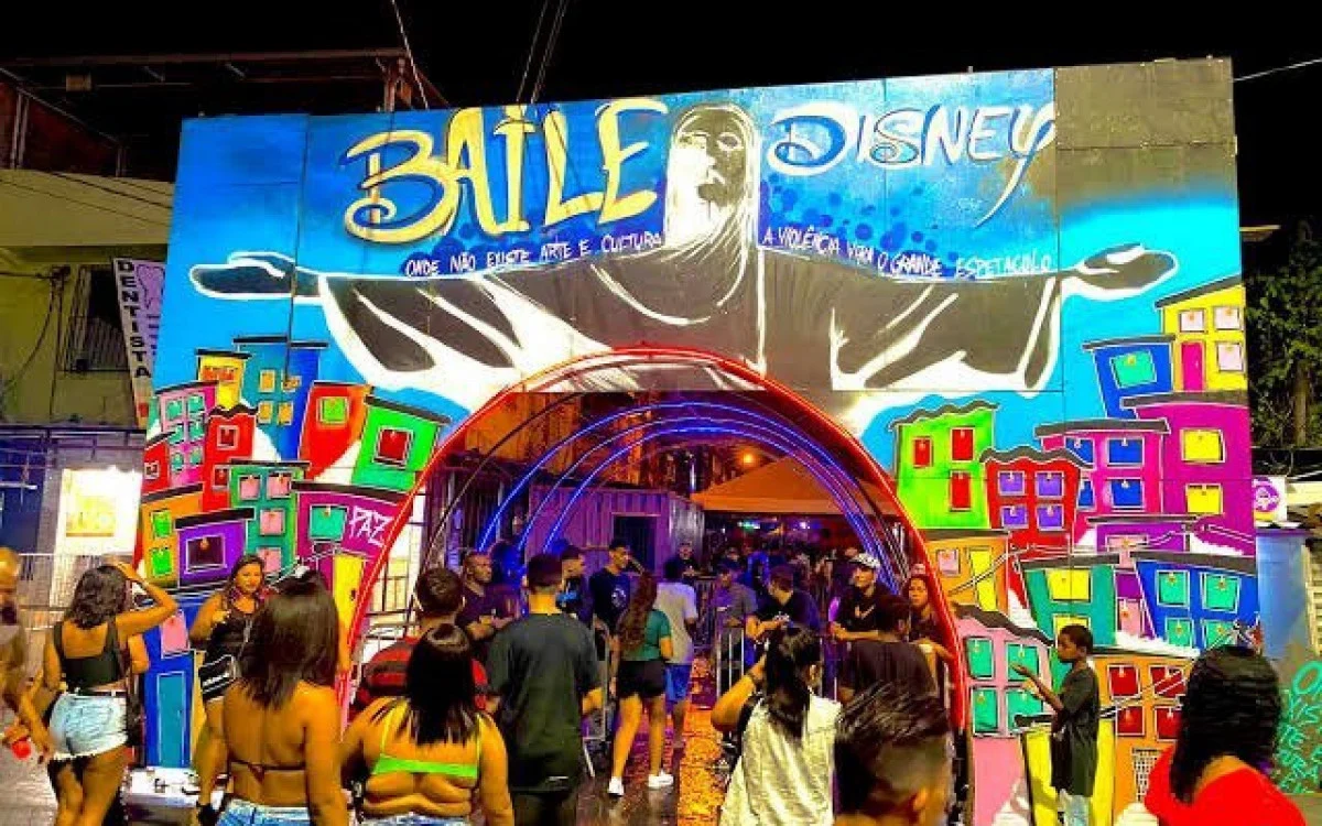 Baile da Disney: Festa Popular no Rio é Apontada como Fonte de Renda e ...